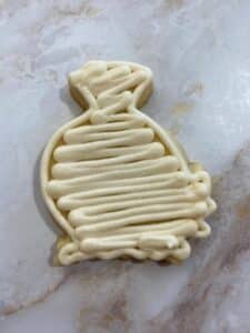How to Make Engagement Sugar Cookies for a Bridal Shower