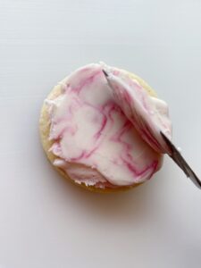 How to Easily Make Marble Buttercream Frosting Cookies